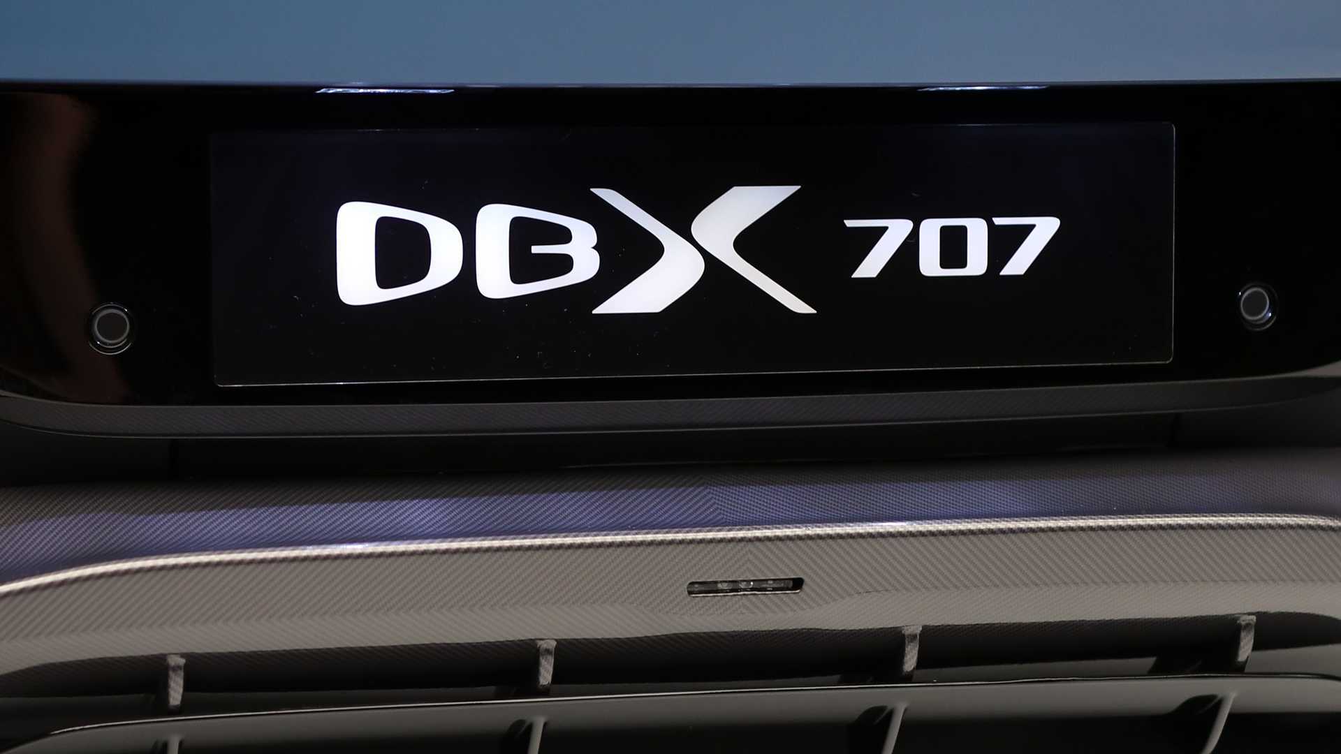 阿斯顿·马丁DBX 707发布！707马力，3.2秒破百！宾利添越变备选？_搜狐汽车_搜狐网