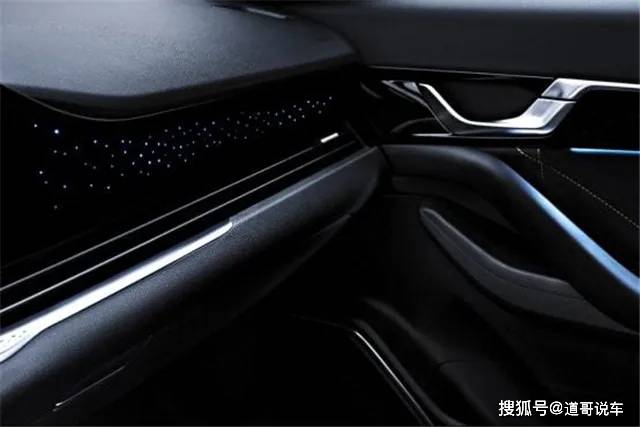 预售11.09万起 “新国潮轿跑SUV”奔腾B70S能否打动年轻人的心？_搜狐汽车_搜狐网