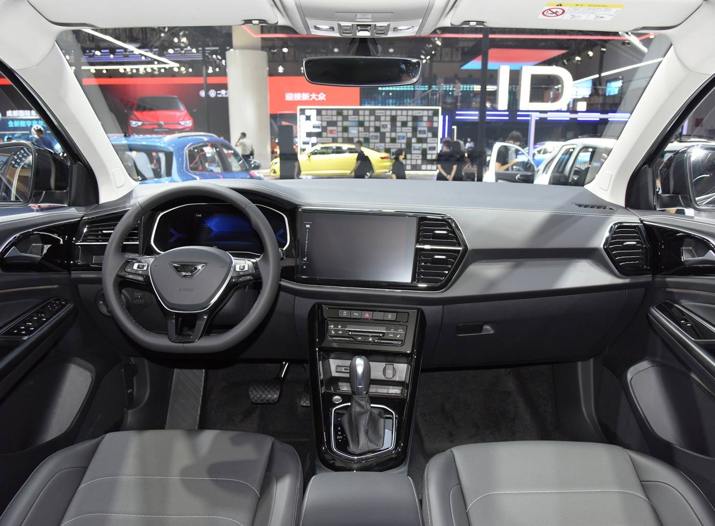 不给国产SUV留活路！搭载1.4T大众EA211引擎+爱信6AT，10.78万起_搜狐汽车_搜狐网