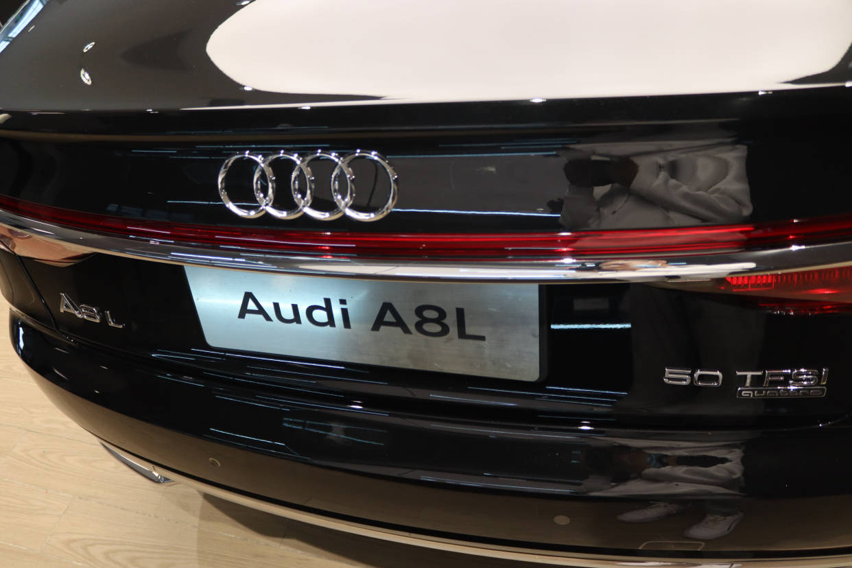 新款奥迪A8实拍，豪华感爆棚，长轴距+四座，高配3.0T+8AT_搜狐汽车_搜狐网