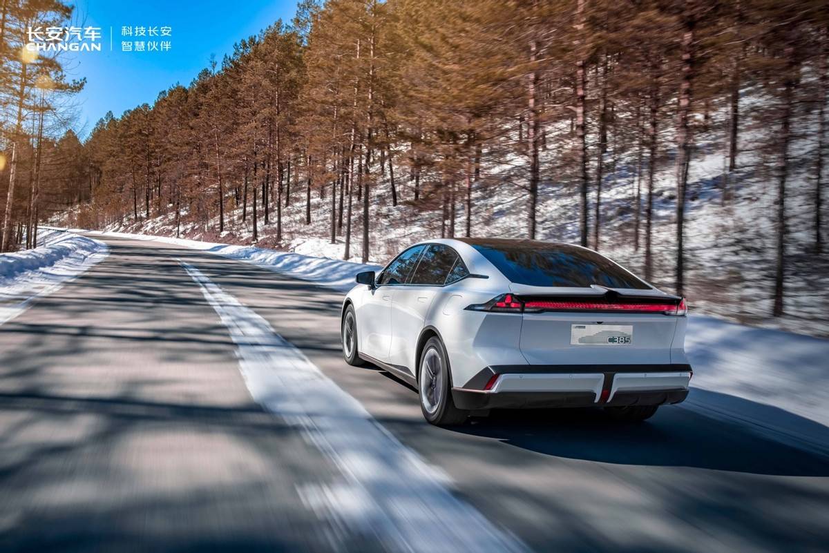 20万级纯电轿跑竞争加剧 C385、海豹谁能动摇Model 3的地位？_搜狐汽车_搜狐网