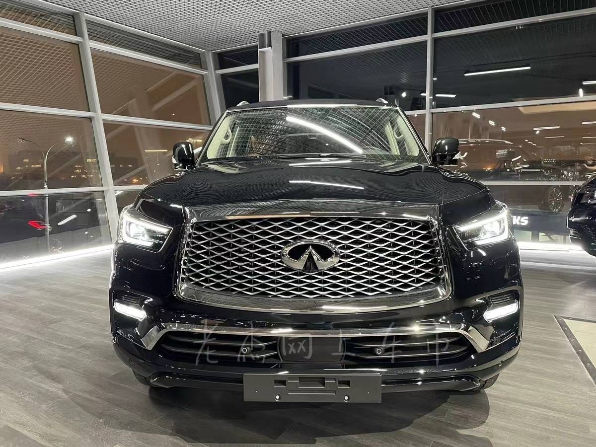 对标雷克萨斯LX，新款QX80进店实拍，魁梧又霸气，8缸引擎+四驱_搜狐汽车_搜狐网