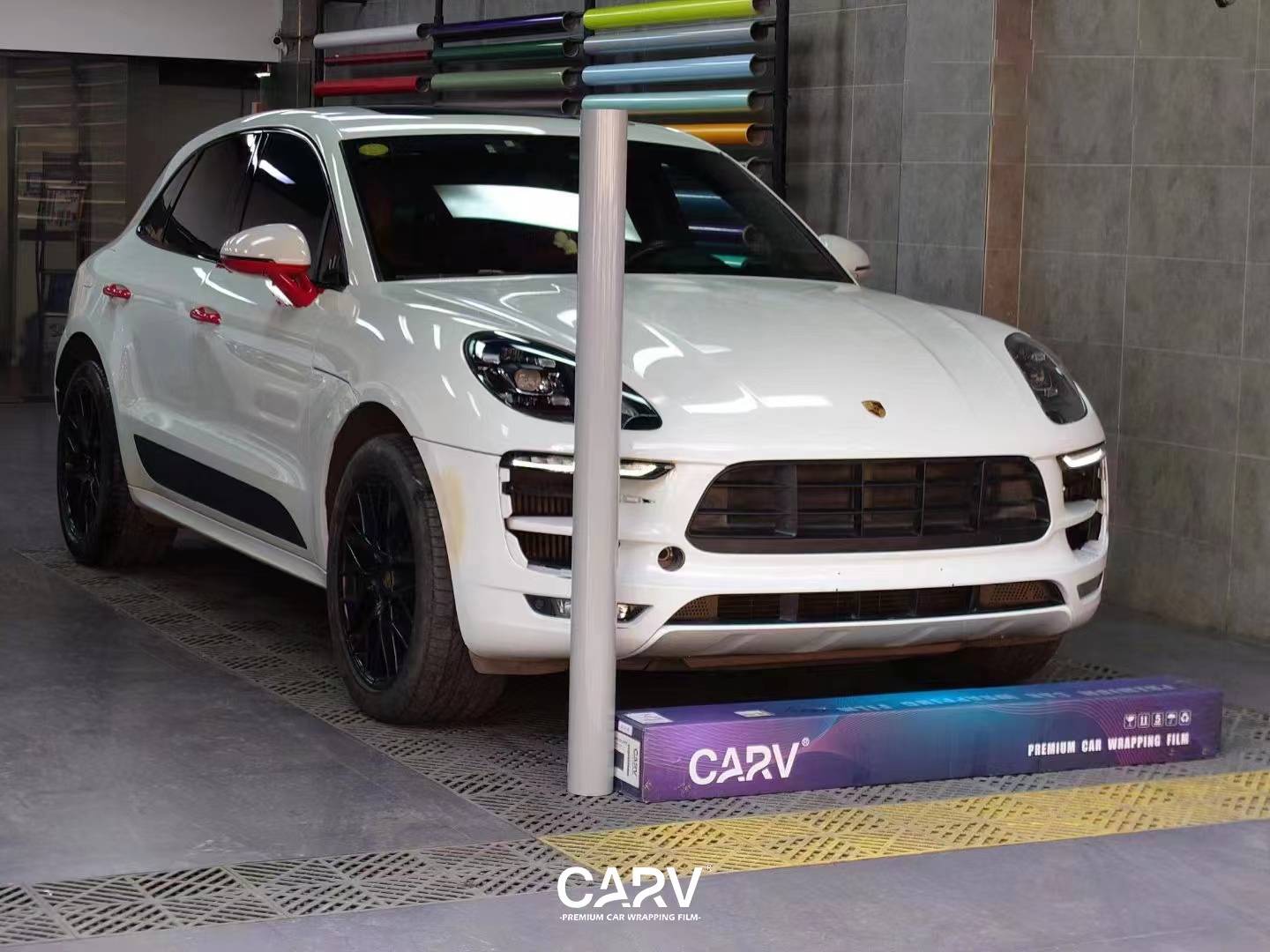 保时捷Macan卡孚CARV改色膜白金保时捷亚灰_搜狐汽车_搜狐网