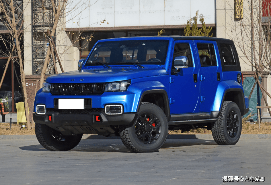 20万级接近“完美”SUV，3把锁+ZF8AT，一箱油1000km，被国人追捧_越野_坦克_柴油