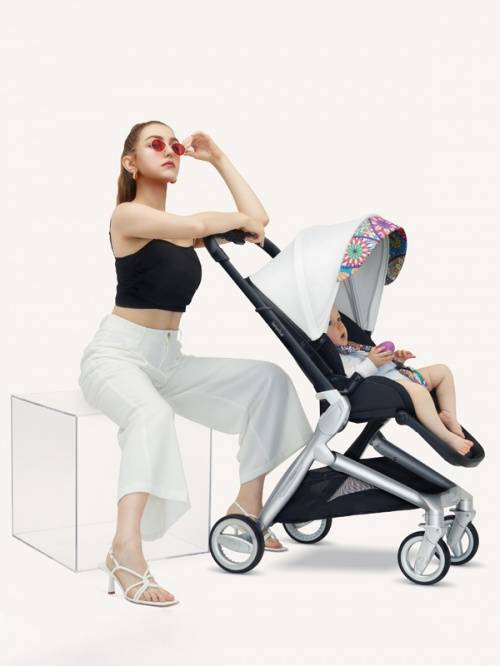 两大热销婴儿车Bugaboo博格步与bebebus正面battle！胜者竟然是它？_搜狐汽车_搜狐网