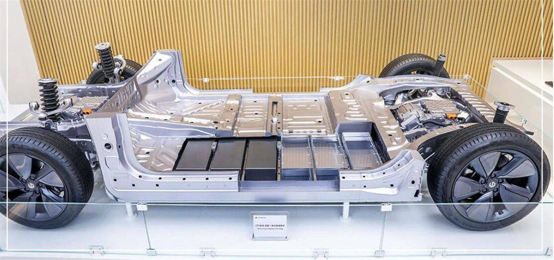 717km续航，3秒破百，首款量产CTC技术的零跑C01能否热销？_搜狐汽车_搜狐网