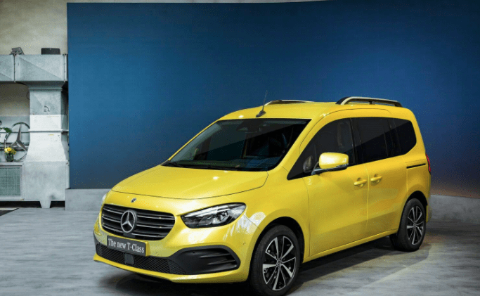 全新奔驰MPV发布！售价20万，经典内饰，1.3T引擎，家用好帮手_搜狐汽车_搜狐网