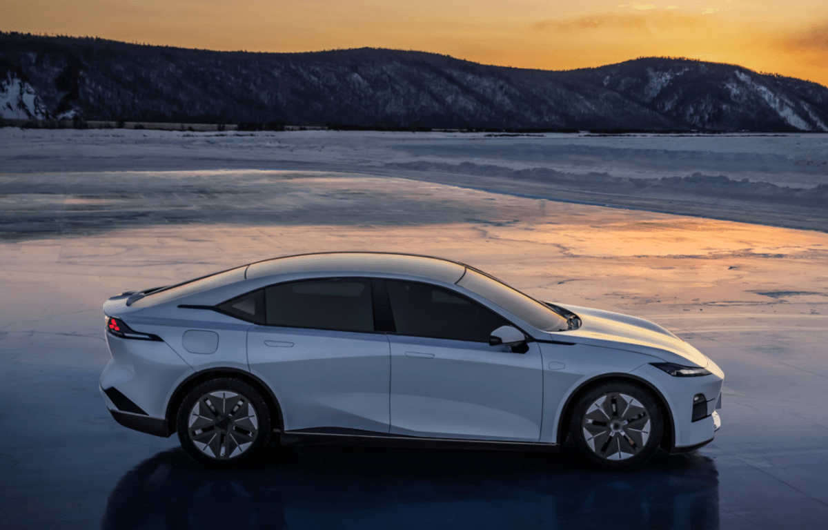 小鹏P5劲敌，长安深蓝C385 15.28万元起售价被泄漏？_搜狐汽车_搜狐网