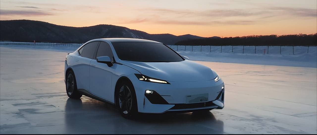 小鹏P5劲敌，长安深蓝C385 15.28万元起售价被泄漏？_搜狐汽车_搜狐网