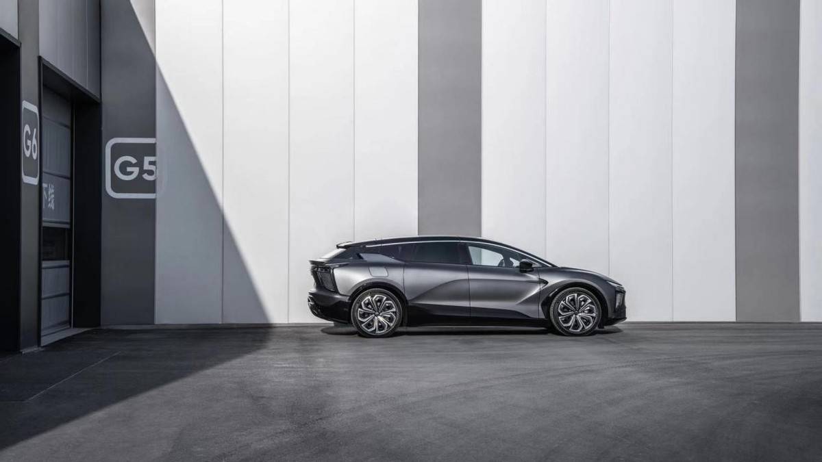 接连斩获四大奖项，C-NCAP测试实力获五星，高合HiPhi X让创造无边限_搜狐汽车_搜狐网