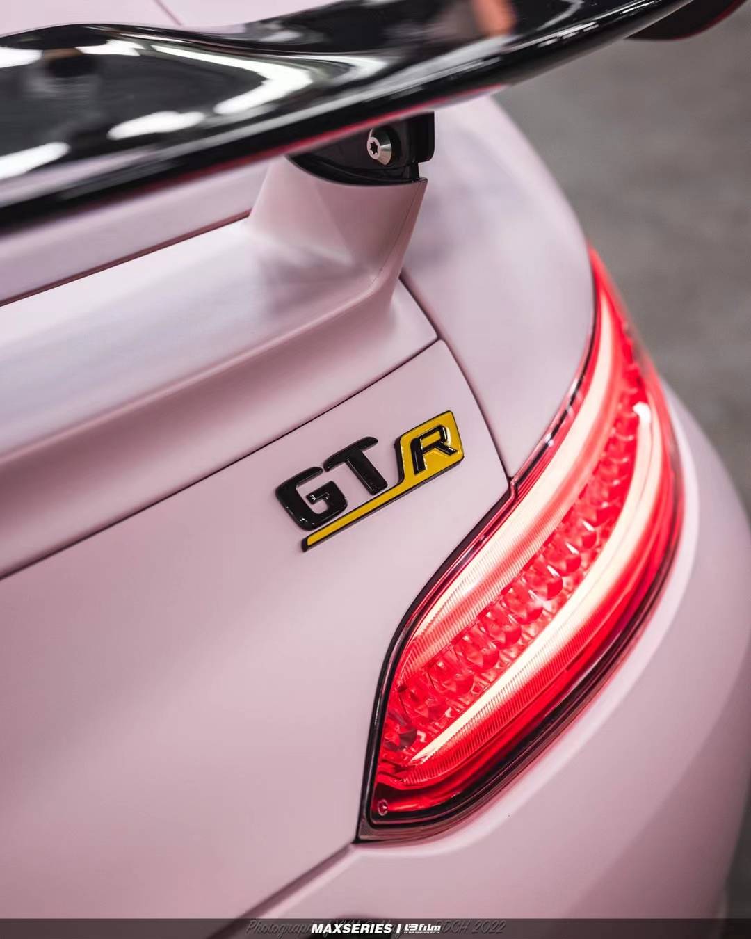 奔驰AMG GTR - LBFILM改色膜消光康乃馨粉_搜狐汽车_搜狐网