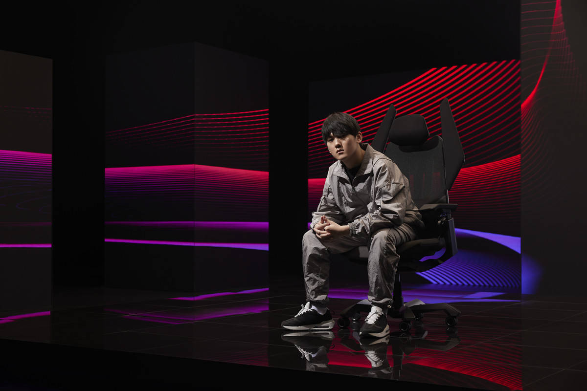 最强来袭,虚位以待 TGIF T0电竞人体工学椅惊艳首发_设计_玩家_游戏