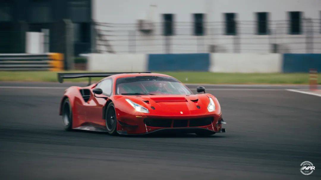 Racing With Ferrari 法拉利客户车队和谐赛车扬帆起航_搜狐汽车_搜狐网