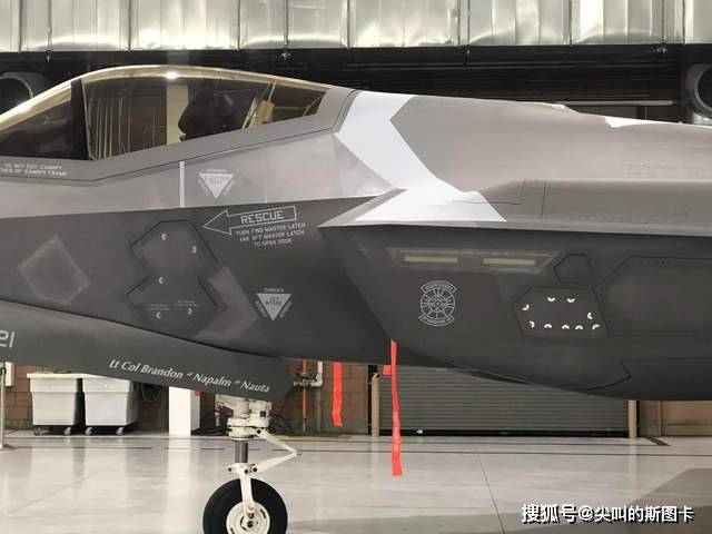 F35换割裂迷彩，F117重出江湖，F22机腹着地，为模拟歼20美军挺狠_假想敌_战机_隐身性能