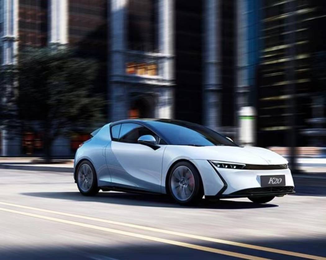 疑似前途K20配置表曝光！选个蝶翼门惊艳所有人！_搜狐汽车_搜狐网