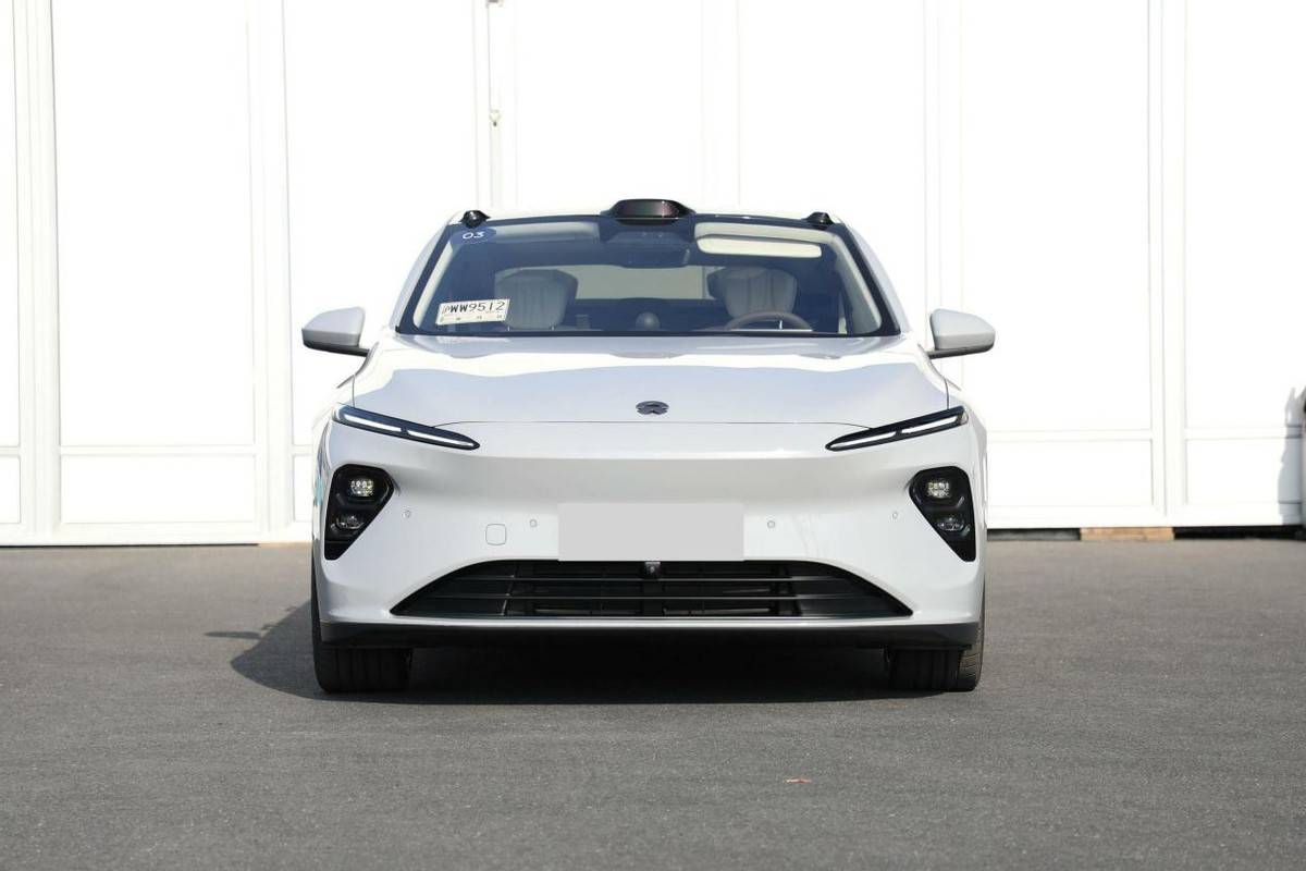 高端国产“新秀”，零百加速3.8秒的蔚来ET7，能和“56E”硬刚？_搜狐汽车_搜狐网