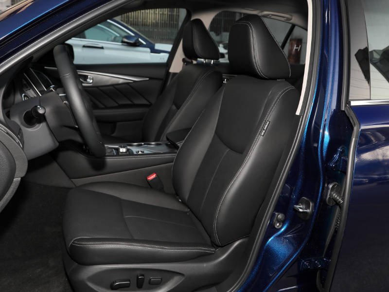 豪华年轻派PK，奥迪A4L和英菲尼迪Q50L谁更值得入手？_搜狐汽车_搜狐网