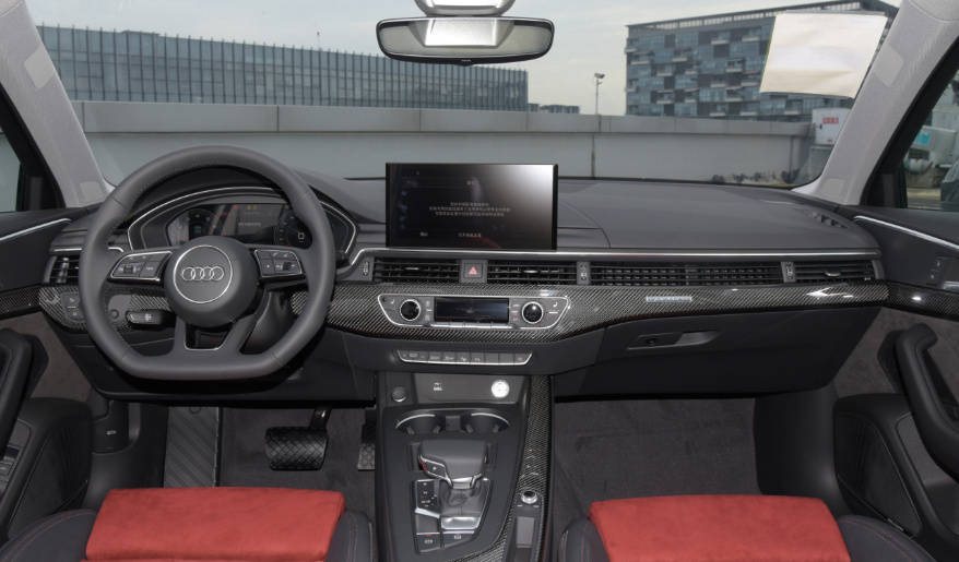 豪华年轻派PK，奥迪A4L和英菲尼迪Q50L谁更值得入手？_搜狐汽车_搜狐网