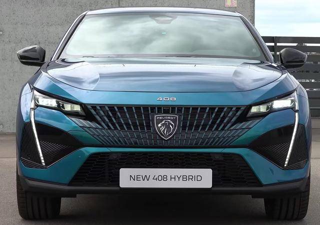 海外实拍全新408X，1.6T+8AT+蝴蝶悬架，网友：标致版“凡尔赛”？_搜狐汽车_搜狐网