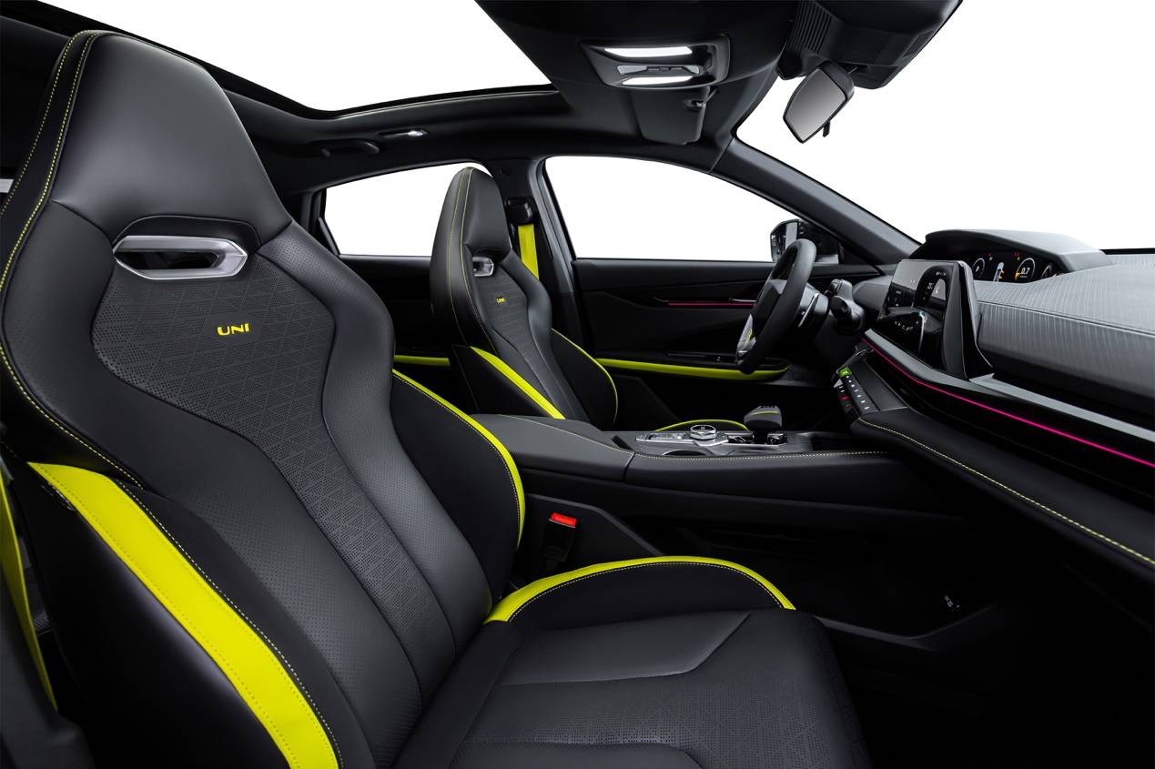 UNI-V 2.0T即将上市 UNI-V iDD首次亮相 长安UNI两款新品登陆重庆车展_搜狐汽车_搜狐网