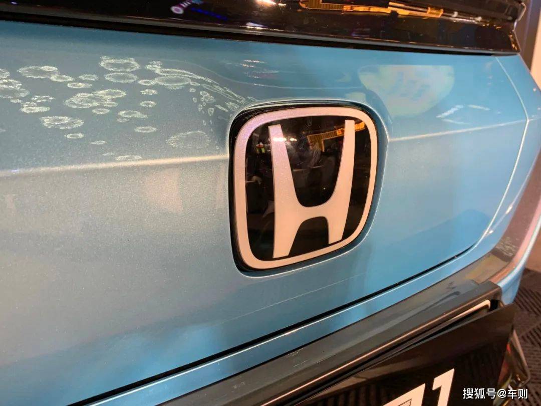 实拍本田纯电e:NS1：15.1英寸大中控提神醒脑，内饰质感颇为高级_搜狐汽车_搜狐网