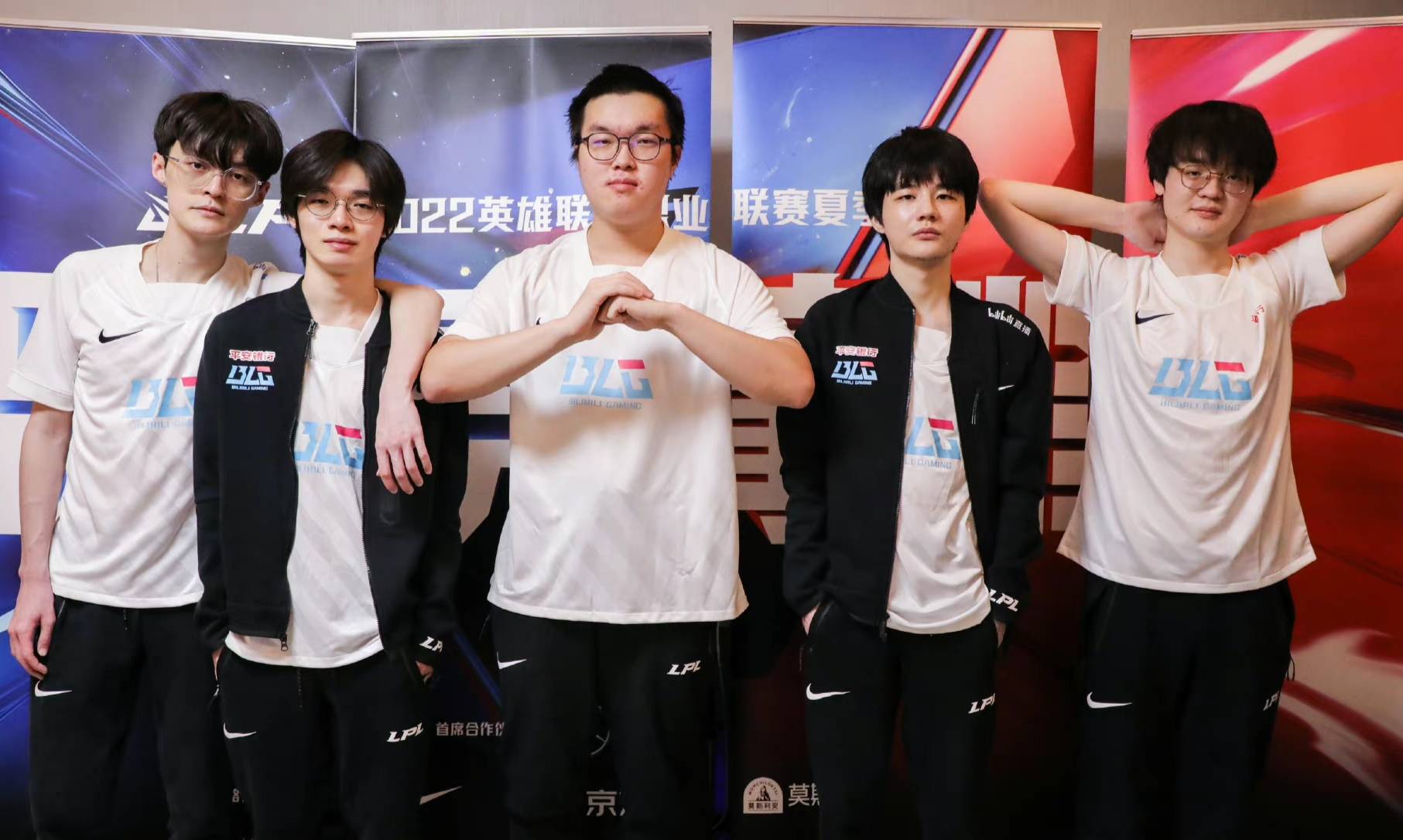 Ning觉得RNG、JD、滔搏能进世界赛，张嘉文则是认为EDG不太稳定_大战队_队伍_情况