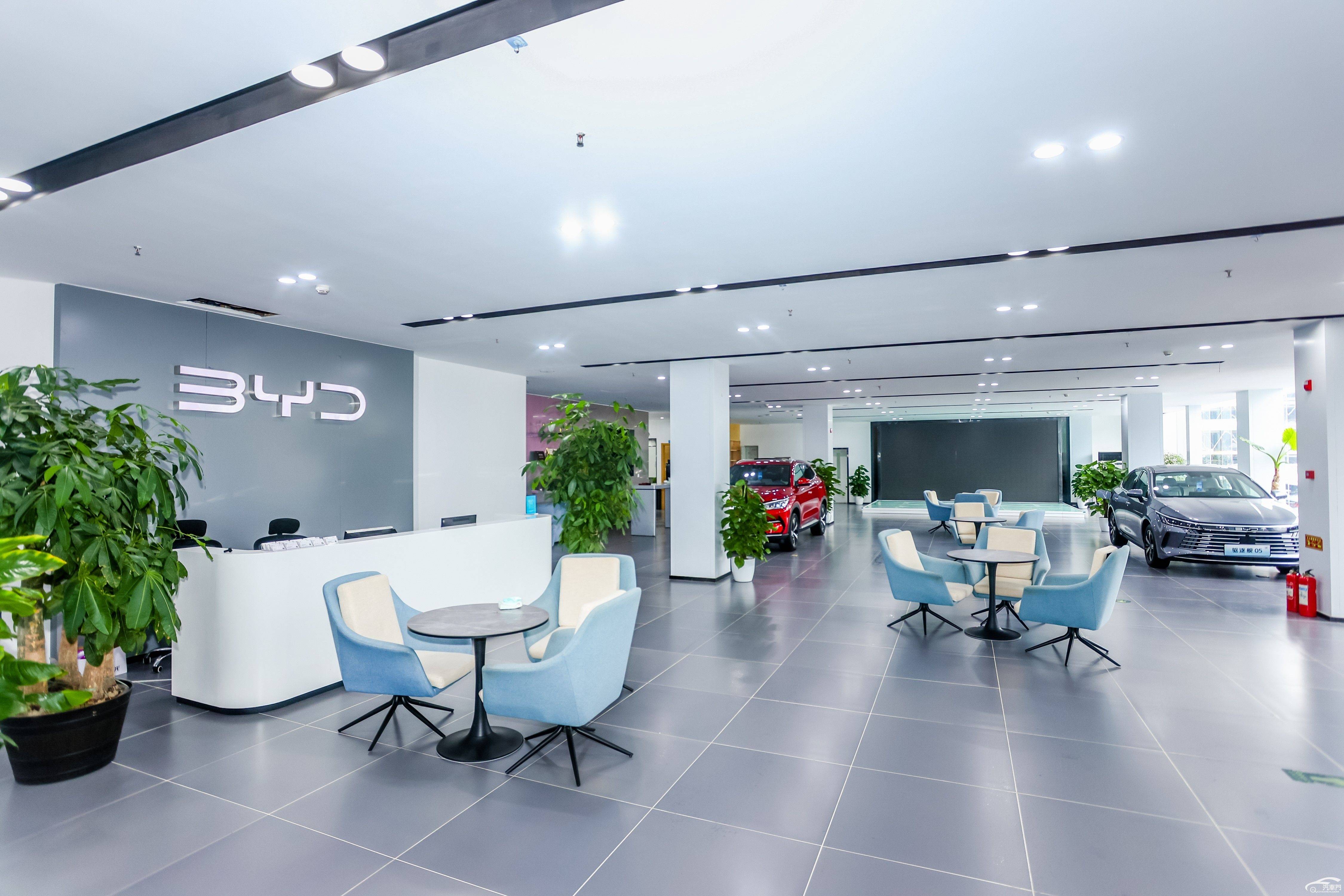 8月交付提速 比亚迪4S店全新形象与销量共同蜕变_搜狐汽车_搜狐网