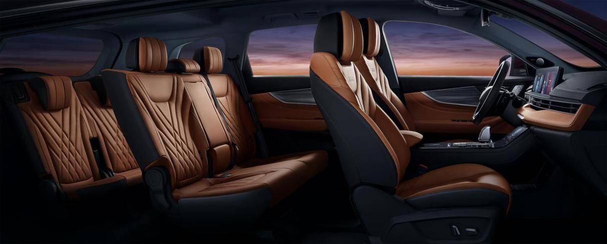 诚意大七座SUV？新豪越&瑞虎8 PLUS对比见分晓_搜狐汽车_搜狐网