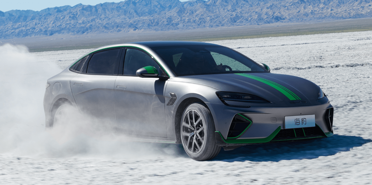 20万级国产纯电车好卷，深蓝SL03、比亚迪海豹都比Model 3更值？_搜狐汽车_搜狐网