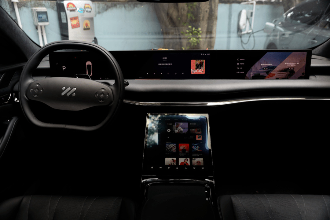 宝藏车型智己L7 vs 蔚来旗舰 ET7，40万级纯电豪华轿车谁更香？_搜狐汽车_搜狐网