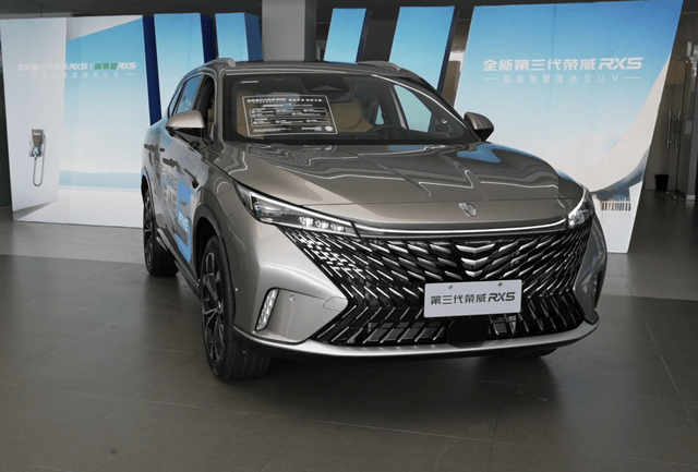 探店荣威第三代RX5：4K滑动屏真香，这已不是你认识的RX5_搜狐汽车_搜狐网