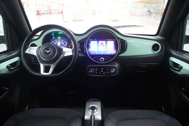 又一A00级别小车竞争MINIEV 3.98万宝马MINI同款内饰_搜狐汽车_搜狐网