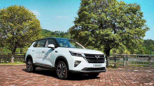 10万左右的suv买什么好?五菱星辰混动版树立典范 搜狐汽车 搜狐网