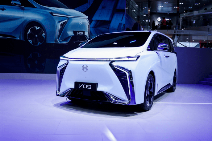 标配800V高压系统＋双8155芯片＋激光雷达，合创V09亮相广州车展_搜狐汽车_搜狐网