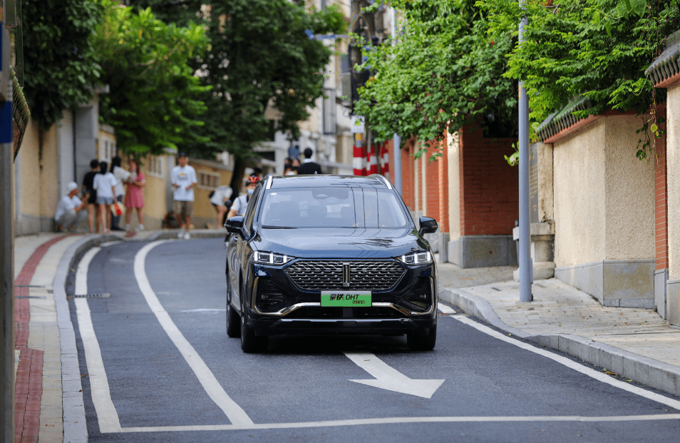 拿铁DHT-PHEV首次升级，综合续航增加73km_搜狐汽车_搜狐网