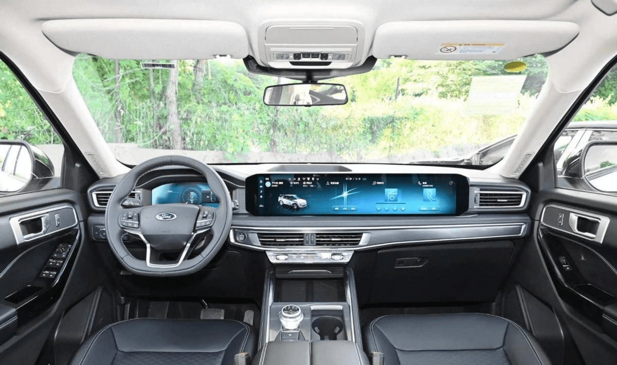 实拍全新福特探险者，车长5063mm，全系标配10AT，家用值得选吗？_搜狐汽车_搜狐网