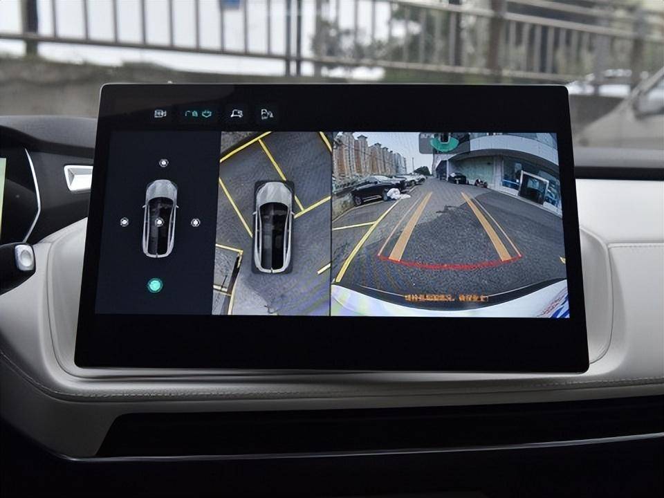 新能源与燃油车对比，深蓝03增程版和宝马325Li谁能笑到最后？_搜狐汽车_搜狐网