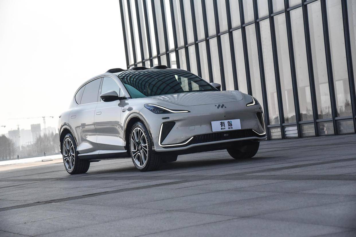 新车有料｜半幅方向盘/零重力座椅，预售35-50万，智己LS7有点意思_搜狐汽车_搜狐网