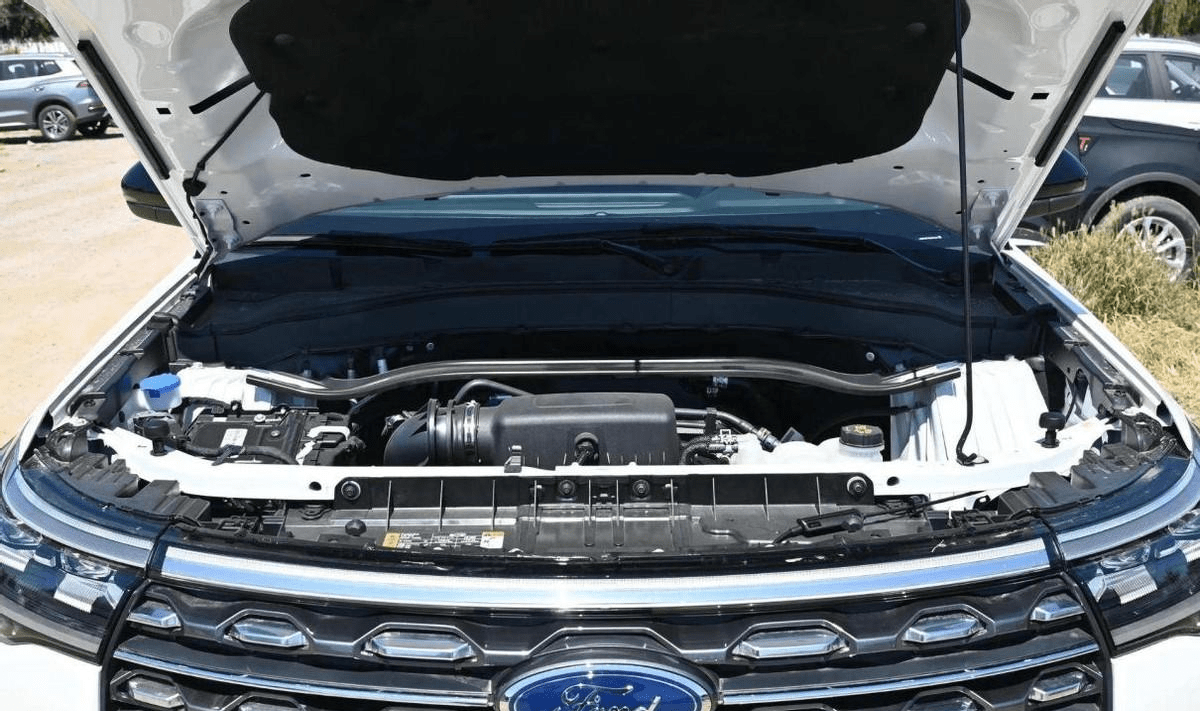 实拍全新福特探险者，车长5063mm，全系标配10AT，家用值得选吗？_搜狐汽车_搜狐网