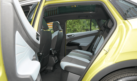 零跑c11和ID4X哪个好？更可靠的新款ID.4 X将质价比做到极致_搜狐汽车_搜狐网