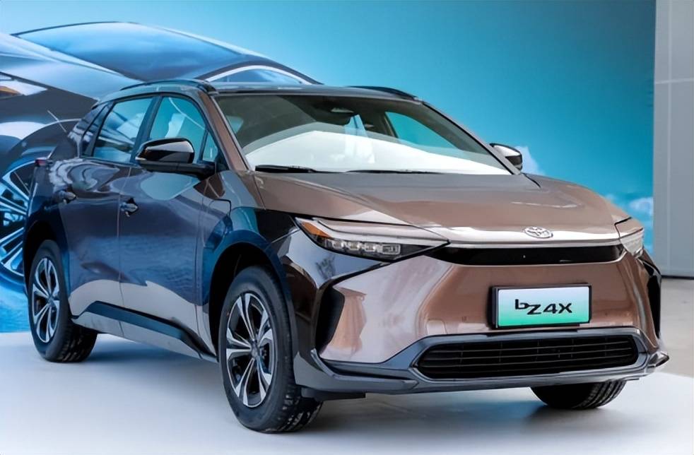 一汽丰田bZ4X外观前卫，辨识度极高_搜狐汽车_搜狐网