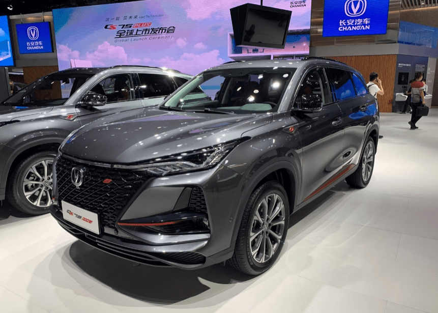 热门SUV哈弗H6/长安CS75Plus谁更胜一筹，对比后立见分晓_搜狐汽车_搜狐网