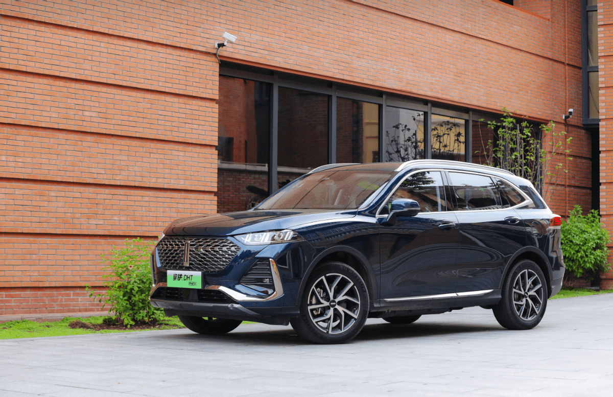 拿铁DHT-PHEV对比护卫舰07，谁是国产新能源全优之选？_搜狐汽车_搜狐网