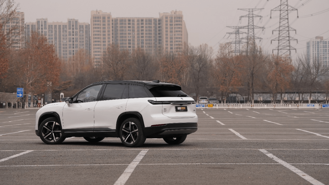 Model Y vs蔚来ES7 vs阿维塔11谁才是自动泊车天花板？_搜狐汽车_搜狐网