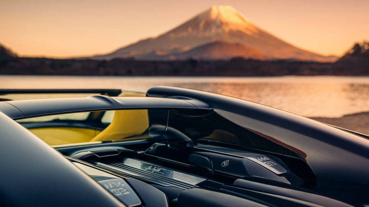 亚洲首秀！全球限量99台，布加迪W16 Mistral亮相东京_搜狐汽车_搜狐网