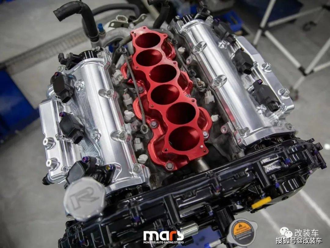 千匹日产GT-R R35了解一下？玩过法拉利458后还是觉得R35香_搜狐汽车_搜狐网