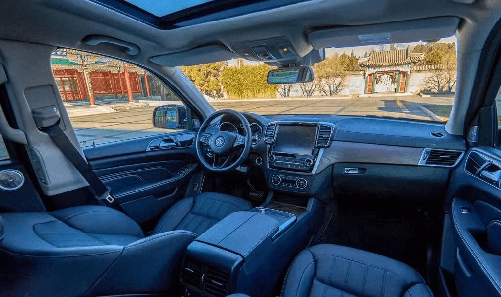 47.8万元起售，搭载3.0T双增压发动机，BJ90山河经典版上市_搜狐汽车_搜狐网