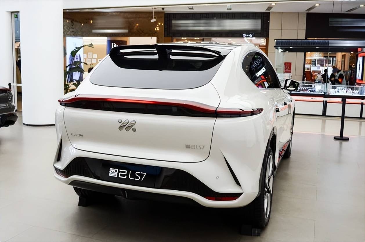 【e汽车】智己LS7，能否破局豪华中大型SUV市场？_搜狐汽车_搜狐网