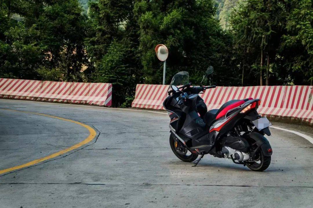 都2023了，为什么SR MAX仍颇具性价且动态体验一流_搜狐汽车_搜狐网