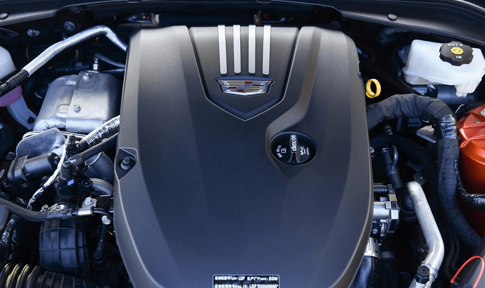 配曲面中控屏+1.5T动力 新款凯迪拉克XT4谍照曝光_搜狐汽车_搜狐网